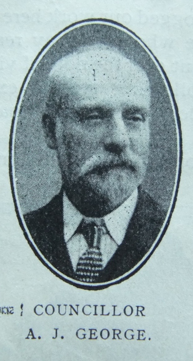 Robert Banham's Instagram, Twitter & Facebook on IDCrawl