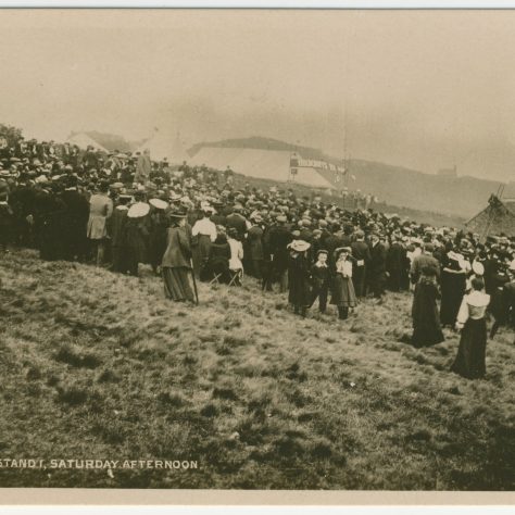 Mow Cop: pictures of Mow Cop especially the 1910 Centenary Camp Meeting ...
